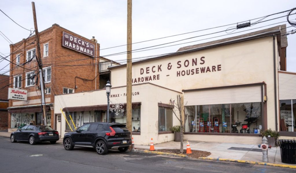 Deck's Hardware, Ambler Main Street staple for 100+ years, has closed ...